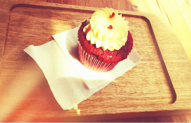 red velvet cupcake/Margaret | Snapdish[スナップディッシュ]