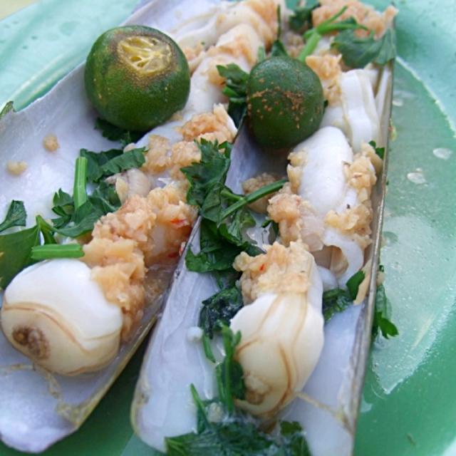 Steamed Bamboo Clam with Ga.../Yvonne Lim | Snapdish[スナップディッシュ]