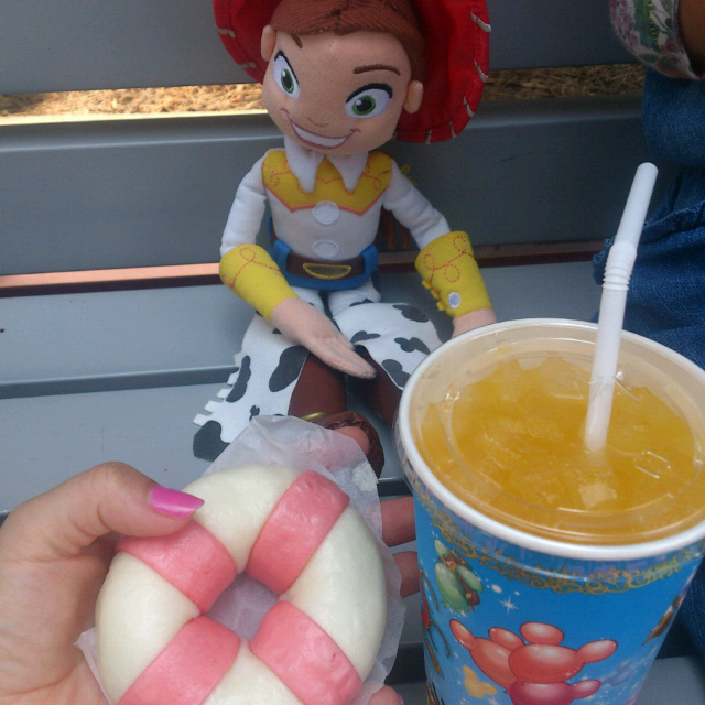 うきわマン/ゆき | Snapdish[スナップディッシュ] (ID:n5500a)