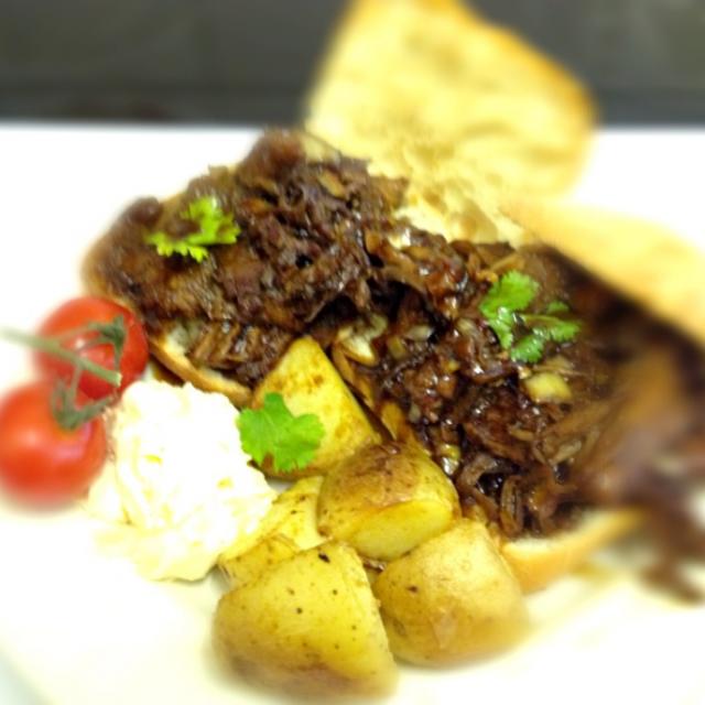 BBQ Pulled Porksaut ed po.../Steve Pountney | Snapdish[スナップディッシュ]