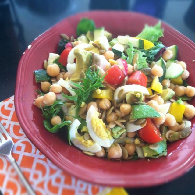 Market Salad with Chickpeas.../K Goodness | Snapdish[スナップディッシュ]