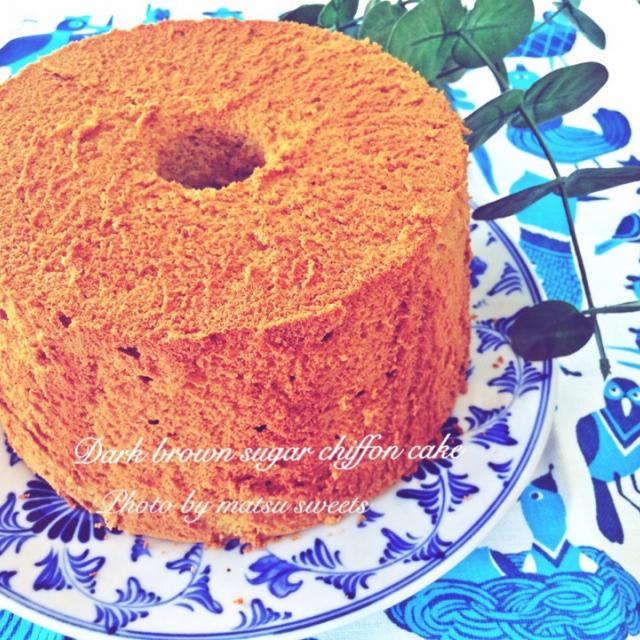Dark brown sugar chiffon cake/Matsu sweets | Snapdish[スナップディッシュ]