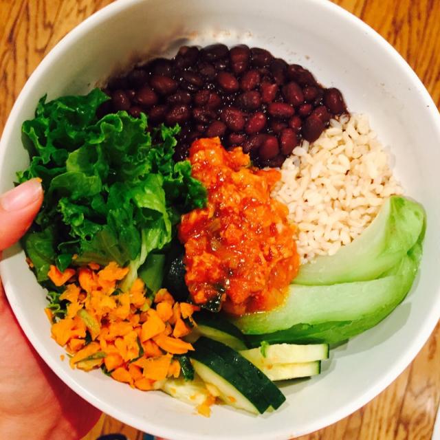 Brazilian bowlbrown rice .../victoria valerio | Snapdish[スナップディッシュ]