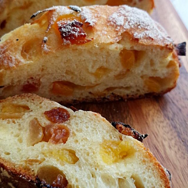 koichiさんのチャバタ夏のドライフルーツ入り/高野裕子 | Snapdish[スナップディッシュ] (ID:8L5HKa)