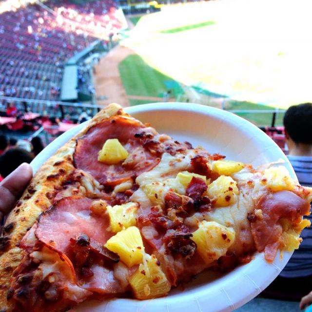 2017年8月1日 カープ観戦 コストコでピザハワイアン/MAPITEE | Snapdish[スナップディッシュ]