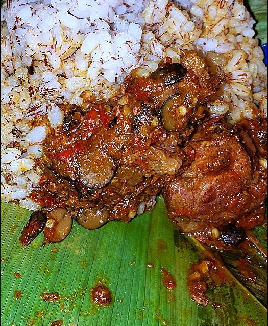 a Nigerian dish called OFADA RICE AND SAUCE common among the Yoruba ...