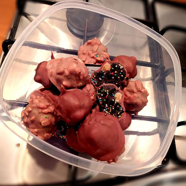 Oreo chocolate truffles/Chrik | Snapdish[スナップディッシュ]