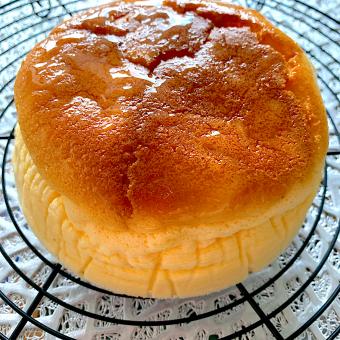 簡単で美味しい スフレチーズケーキ/ ︎miyu ︎さんのレシピ | Snapdish[スナップディッシュ]