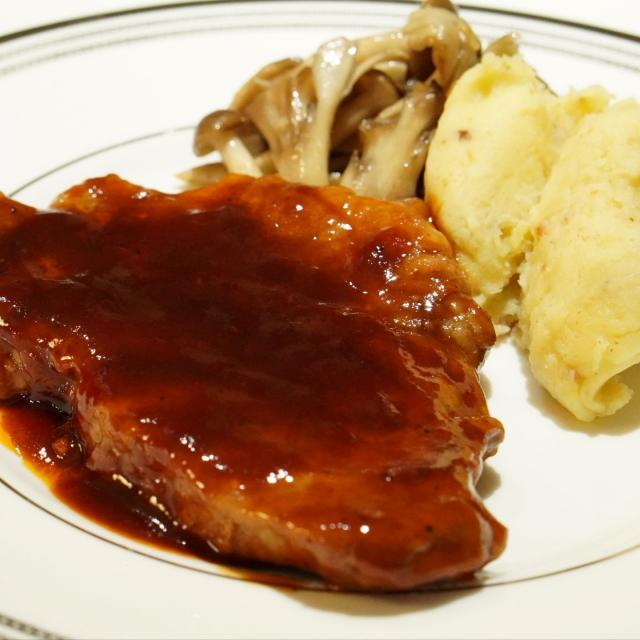 ジャックダニエルBBQソースの簡単ポークステーキ/maca | Snapdish[スナップディッシュ]