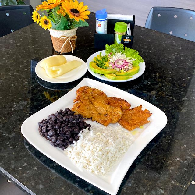 2025年04月30日23時12分の料理写真投稿/Fatima Cabrera | Snapdish[スナップディッシュ]