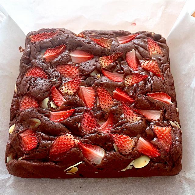 生いちごのブラウニー/marichさんのレシピ | Snapdish[スナップディッシュ]