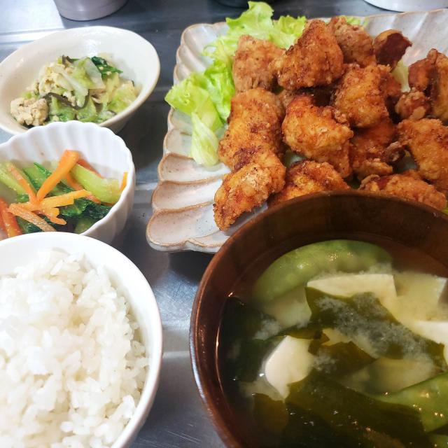 から揚げ定食/hideto | Snapdish[スナップディッシュ]