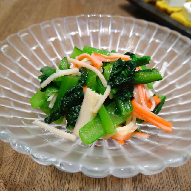 小松菜とカニカマのからし和え/古尾谷りかこさんのレシピ | Snapdish[スナップディッシュ]